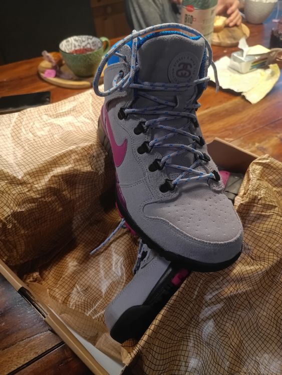 Nike Stussy Colab Sneakers (Neu und originalverpackt) in Wädenswil für ...