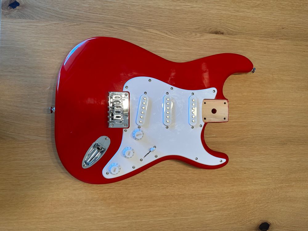Fender Squier Body; loaded; (sonic series) (Neu (gemäss Beschreibung ...