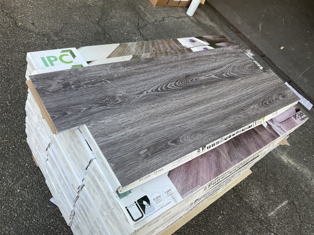 IPC VINYL BODENBELAG – 51.5m² (Neu und originalverpackt) in Emmenbrücke ...