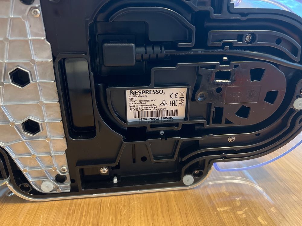 NESPRESSO ZENIUS ZN100 PRO Typ 9737 | Kaufen auf Ricardo