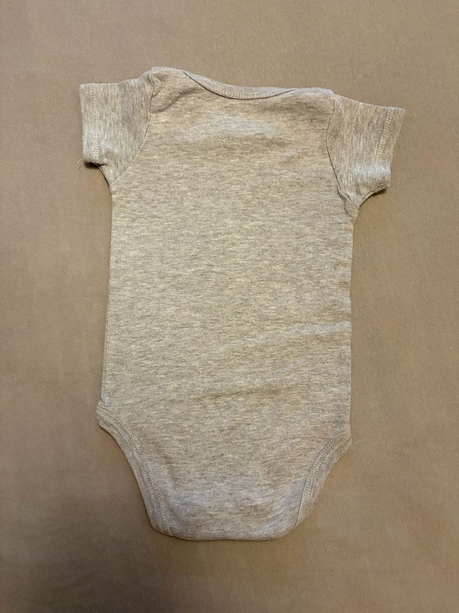 Hard Rock Cafe Prague Baby Body, Grösse 6M (Gebraucht) in Rafz für CHF ...