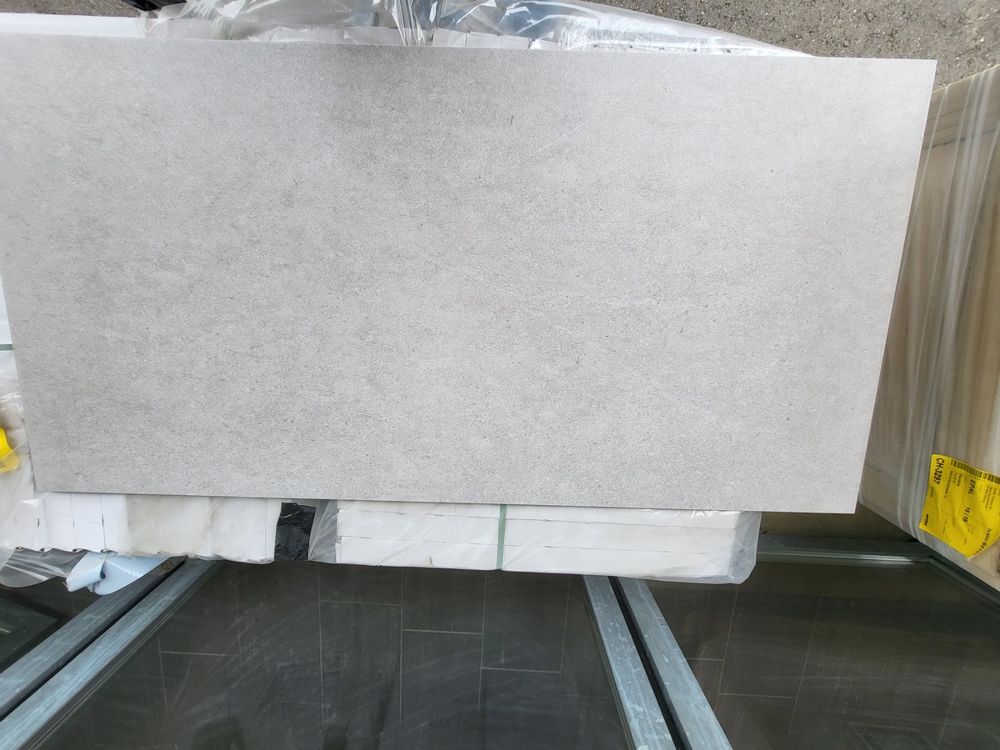 Restposten !!Aktionspreis!!!!!!! Feinsteinzeug 60x120 (Neu und originalverpackt) in Schlatt ...