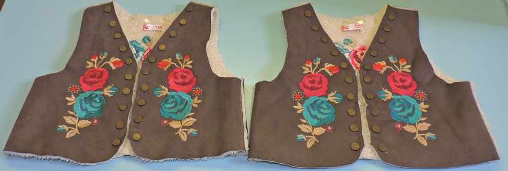 Du pareil .... au même💞 2X Gilets pour jumelles T: 3 ans 💞 (Gebraucht ...