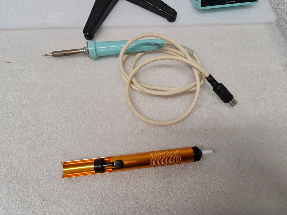 Weller WECP 20 iron + PC Board/stand + Desoldering pump | Kaufen auf ...