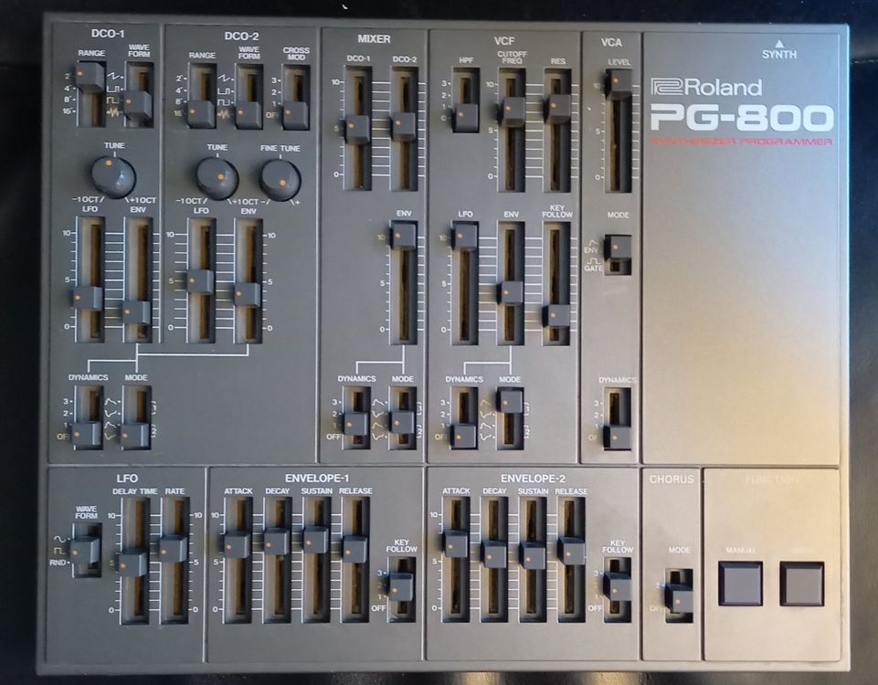 Roland PG 800 Synth Programmer für JX-8P, JX-10, MKS-70 | Kaufen auf ...