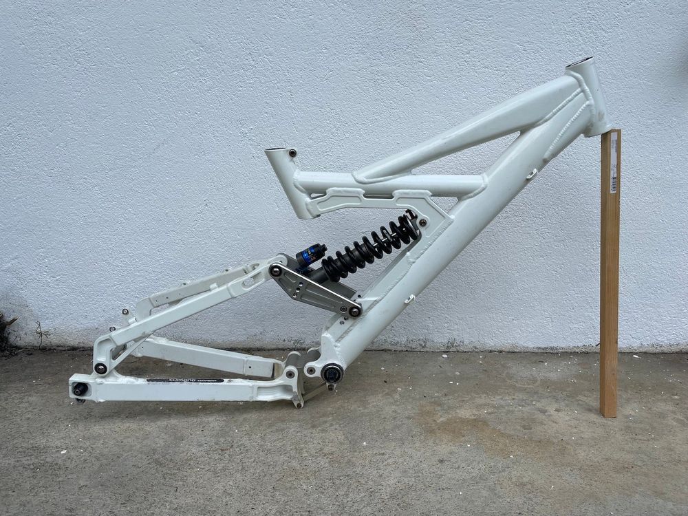 26" downhill Rahmen (retro) (Defekt) in Massongex für CHF 99 – mit ...