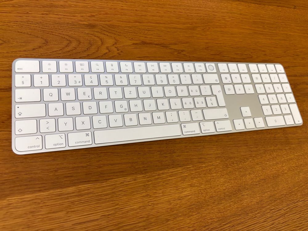 Apple Magic Keyboard mit Touch ID und Ziffern­block (Gebraucht) in ...