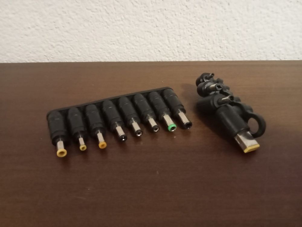 Adaptateur secteur universel multi embouts neuf (Gebraucht) in Misery ...