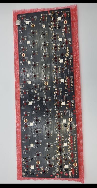 PCB, Switches und Case (Gebraucht) in Bülach für CHF 39.9 – mit ...