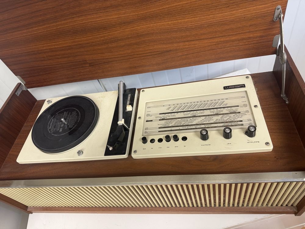 Wega Vintage Radio (Gebraucht) in Horriwil für CHF 59 – nur Abholung ...
