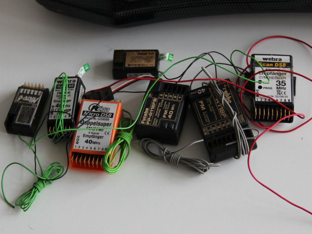 Futaba FC-18 Plus Fernsteuerung 40MHz, Senderpult & Gurt | Kaufen auf ...