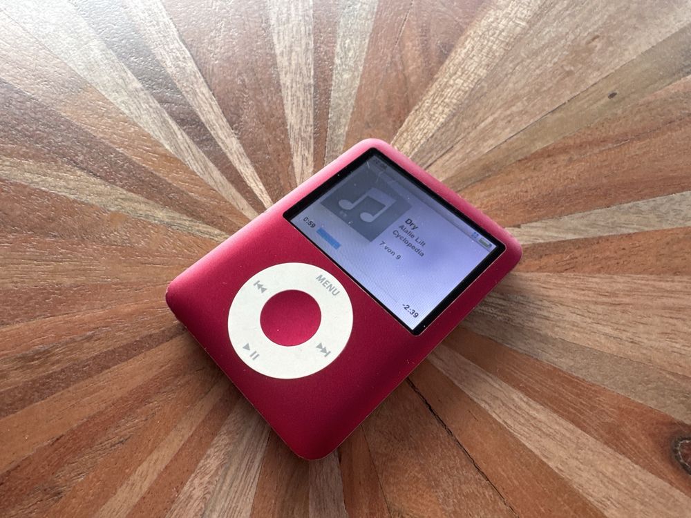 iPod Nano der 3. Generation Rot mit 8 GB (Gebraucht) in St. Gallen für ...