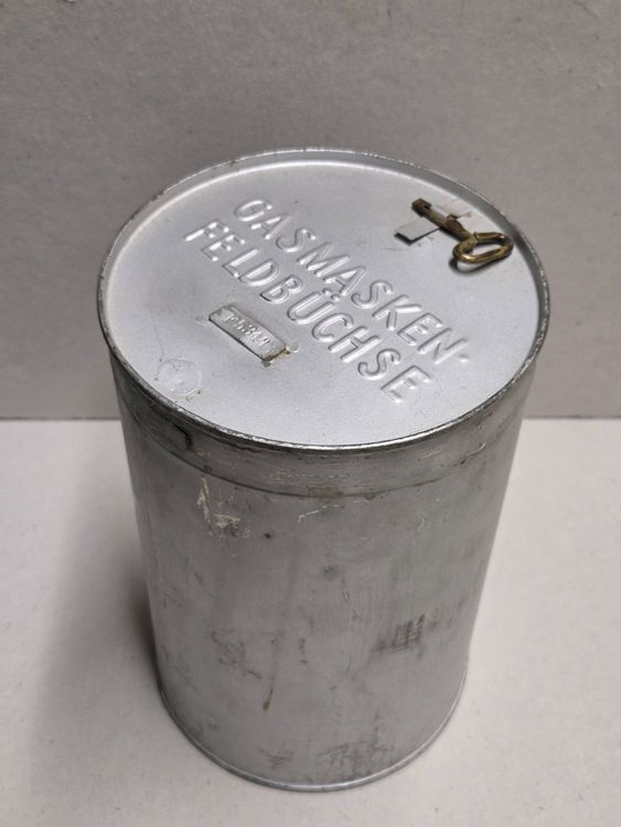 Container Gazmasken Feldbüchse, masque à gaz armée suisse (Neu und ...