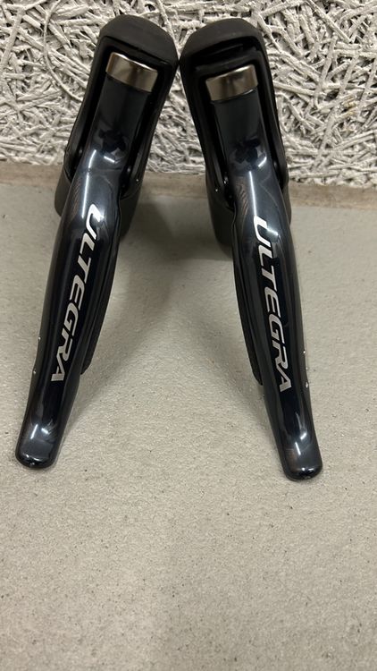 Shimano ULTEGRA Di2 ST-6870 2x11-speed STI Dual Control Set (Gebraucht ...
