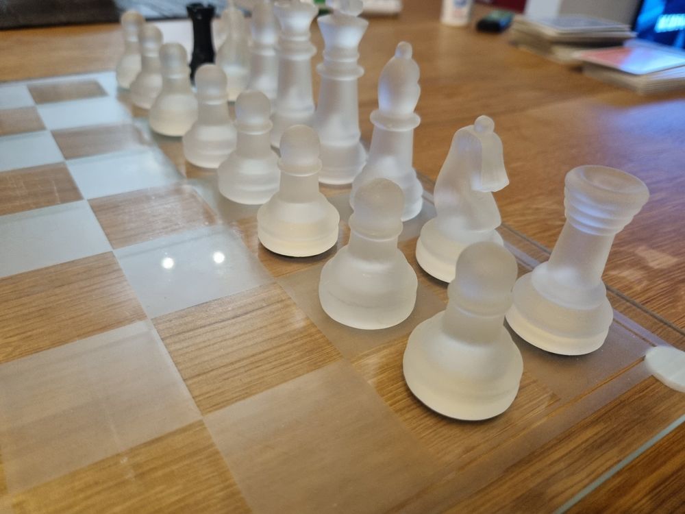 Pavilion glasschach schach schach-set chess (Gebraucht) in Thayngen für ...