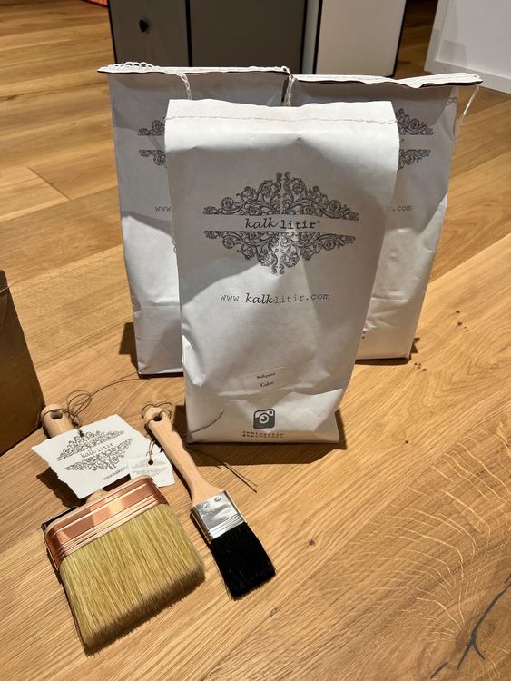 Frabe von Calclitir im Farbton Calce (Kalkfarbe) (Neu und ...