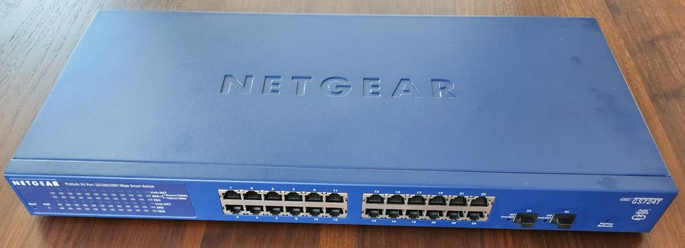 Netgear GS724Tv4 24-Port Gigabit Smart Switch m. 2 SFP-Ports (Gebraucht ...