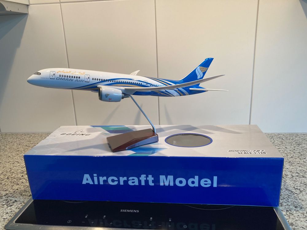grosses Modellflugzeug Oman Air Boeing 787, Dreamliner 1:130 (Neu und ...