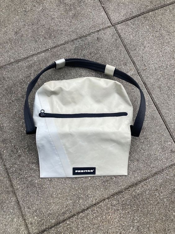 Freitag Laura | Kaufen auf Ricardo