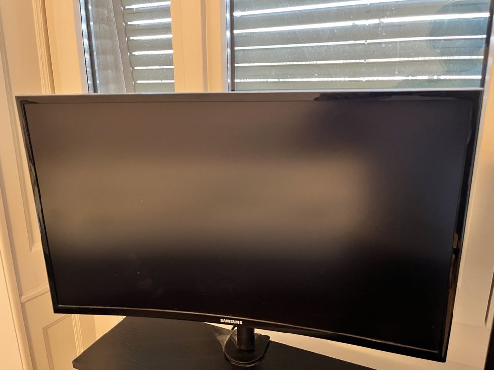 Samsung PC monitor 27” (D'occasion) à Genève pour CHF 60 – retrait ...