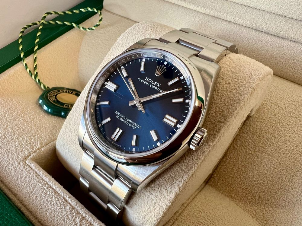 ROLEX Oyster Perpetual 36 - Blue dial - Full set 2024 - New | Acheter ...