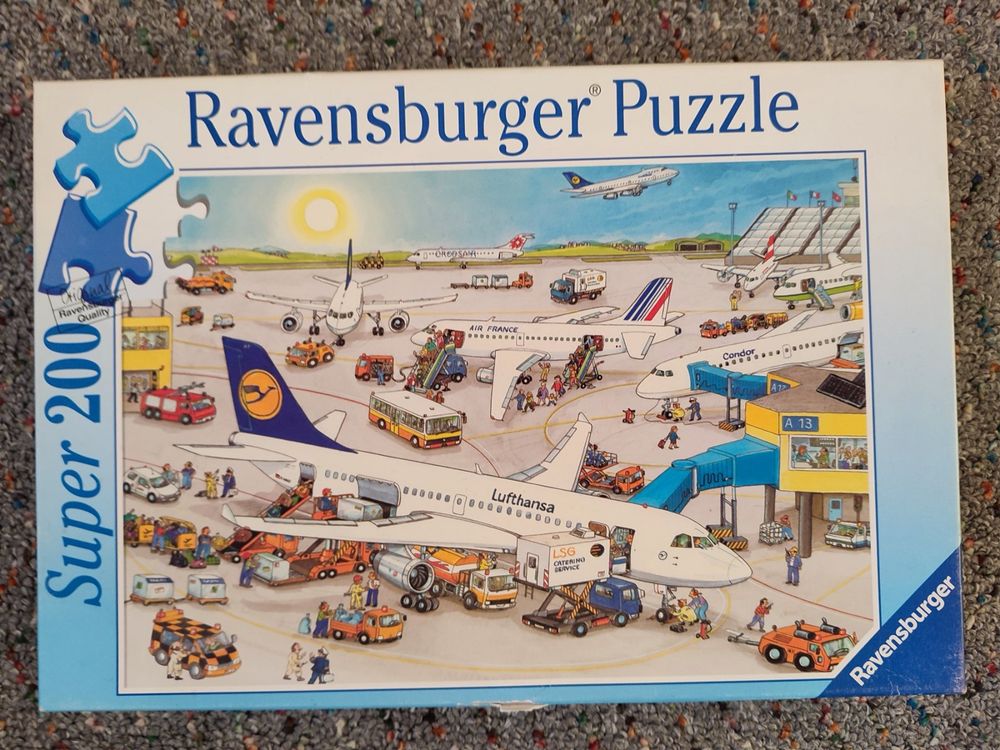 Ravensburger Puzzle Super 200 Auf dem Flughafen | Kaufen auf Ricardo