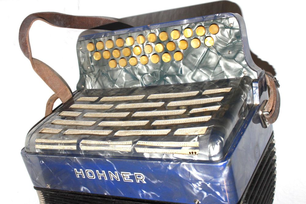 AKKORDEON HOHNER CLUB IIB VICTORIA (blau), funktioniert | Kaufen auf ...