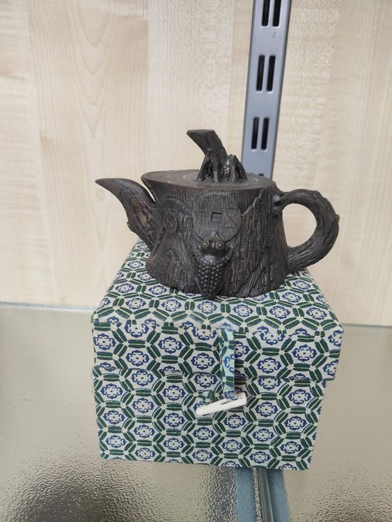 ALTE TEEKANNE IN SCHACHTEL TON MATERIAL ??? (Gebraucht) in Jeuss für ...