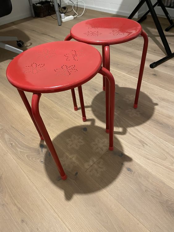 red stool (Gebraucht) in Schlieren für CHF 1 – nur Abholung auf Ricardo ...