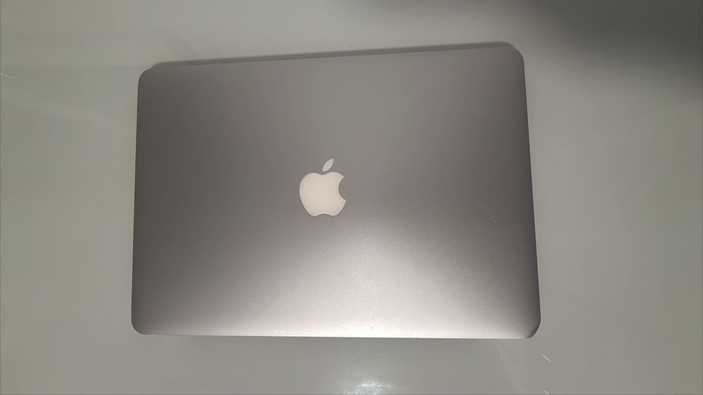 MacBook Air 13" (2015) – i5 / 4GB RAM / 128GB SSD (2) (Gebraucht) in ...