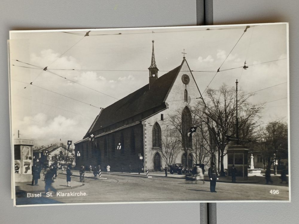 Photo Karte / Basel - St Klarakirche mit Polizist / Belebt (Gebraucht) in Brugg AG für CHF 15 ...