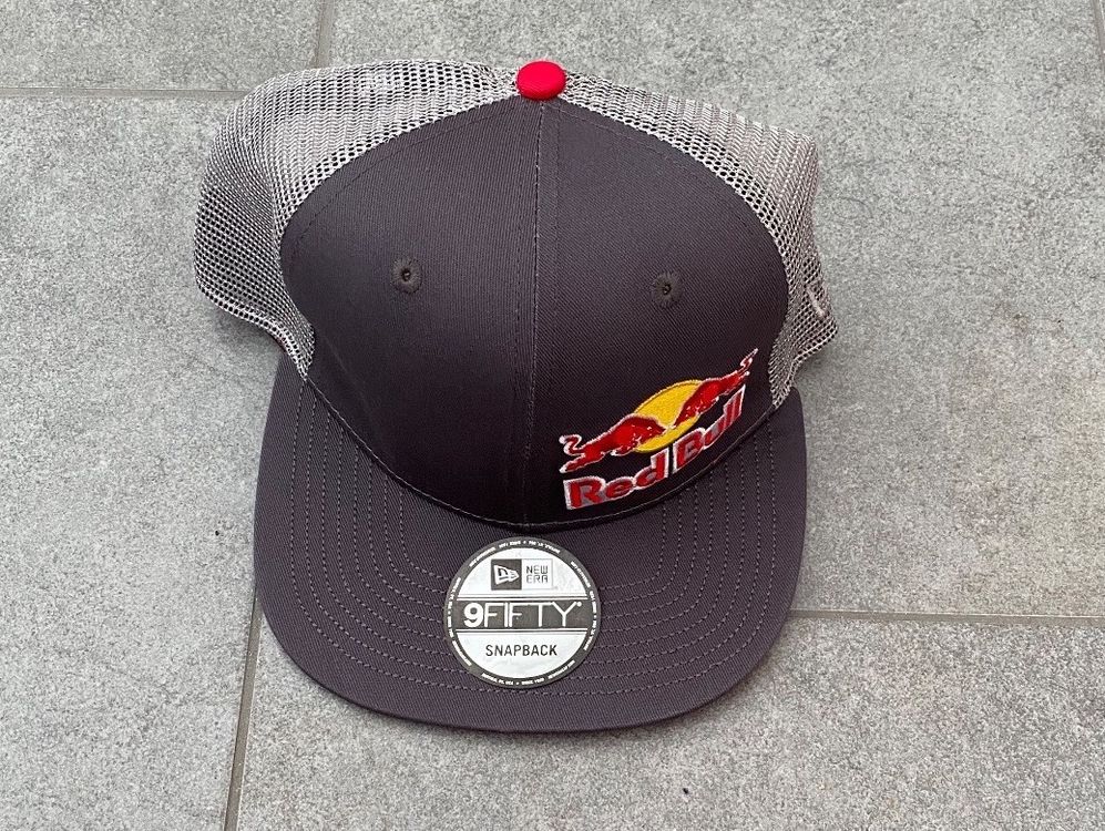 Red Bull Snapback - carbon grey / weiss COOL | Kaufen auf Ricardo