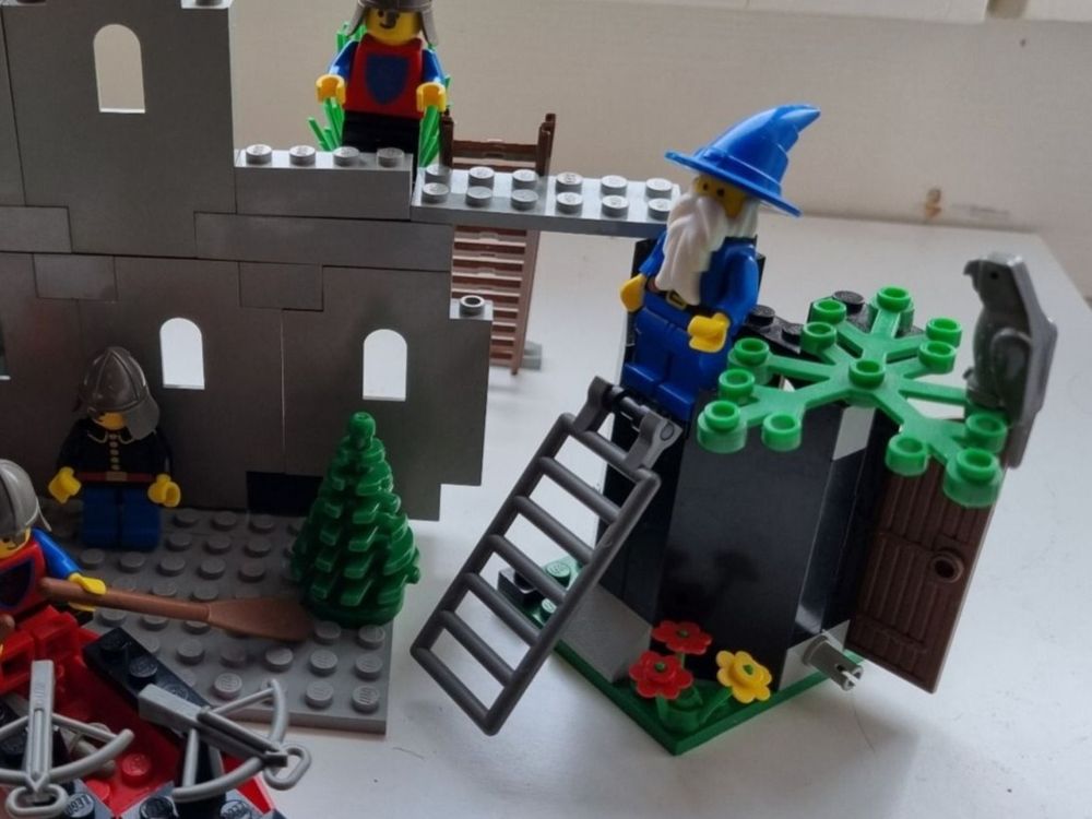 Lego Burg mit Merlin/ Zauberer | Kaufen auf Ricardo