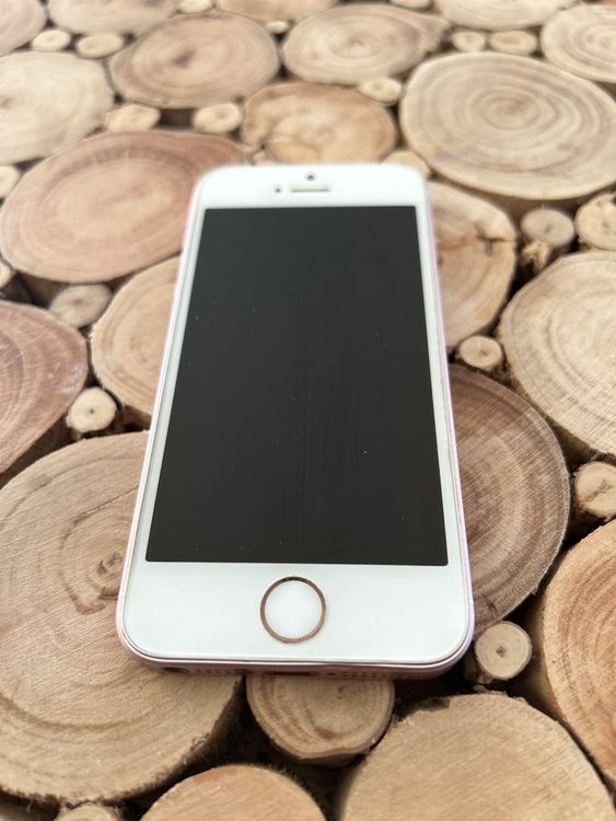 iPhone SE 16GB Rosa (Gebraucht) in Zürich für CHF 16 – mit Lieferung ...