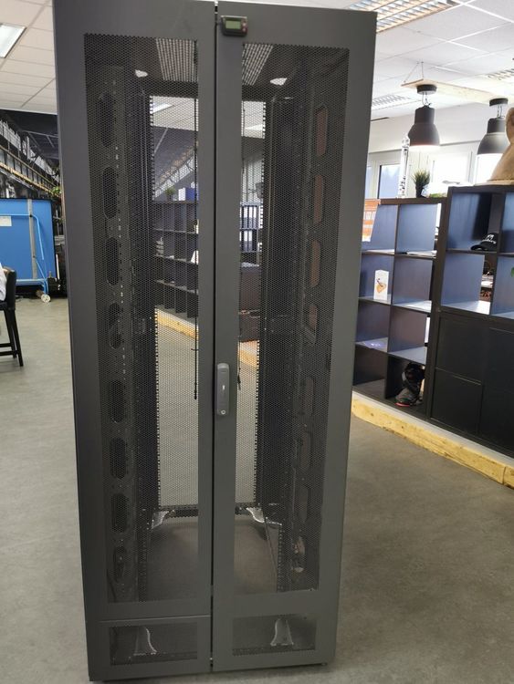 Serverschrank HPE 42HE Rack | Kaufen auf Ricardo