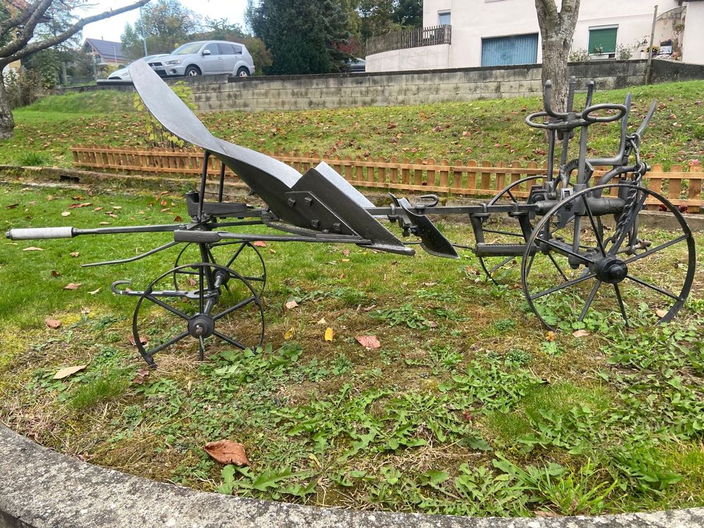 A vendre charrue ancienne (D'occasion) à Lucens pour CHF 800 – retrait ...