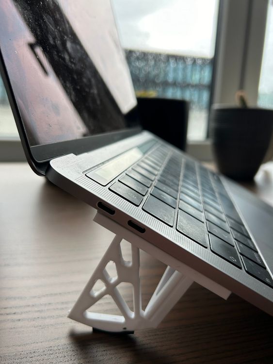 3D Printed Computer Stand | Kaufen auf Ricardo