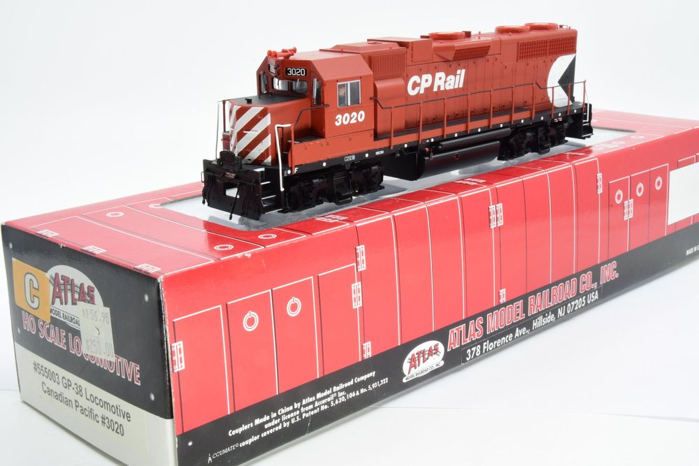 Atlas Master H0, CP Rail, GP38-2, #3020, smal Multimark (Neu und ...
