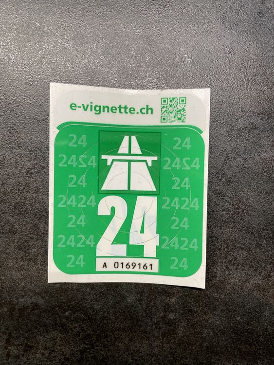 Autobahnvignette 2024 (Neu und originalverpackt) in Hindelbank für CHF 37 – mit Lieferung auf ...
