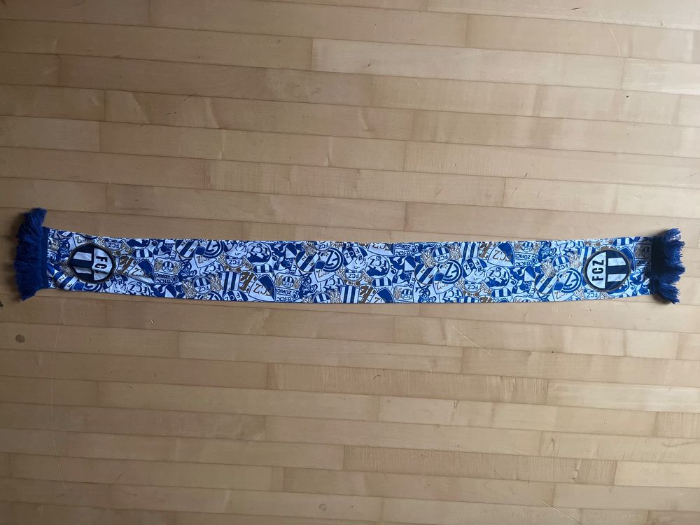 FCZ FC Zürich Schal Halstuch Stadtclub (Gebraucht) in Wallisellen für ...