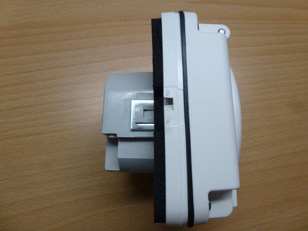 Feller NUP Sidos Typ23 30mA weiss (Steckdose mit FI (RCD)) (Gebraucht ...