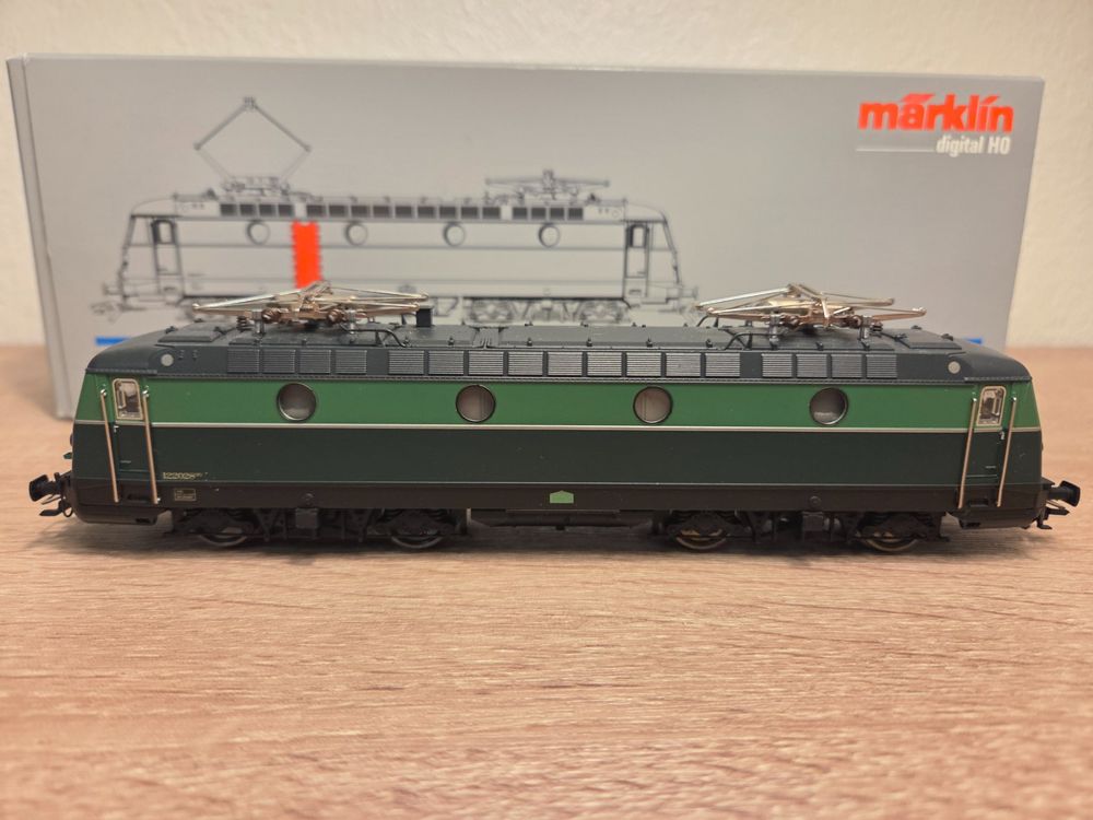 Märklin 37231 E-Lok Serie 122 SNCB Digital H0 (D'occasion) à St-Aubin ...
