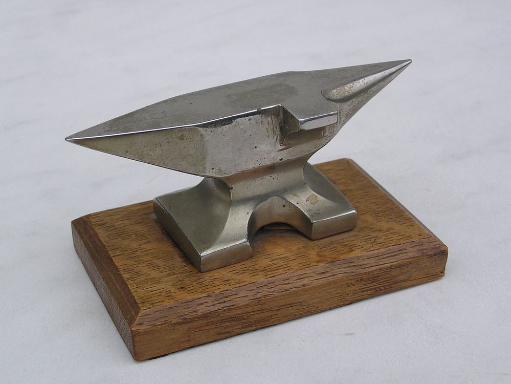 KLEINER METALL AMBOSS | Kaufen auf Ricardo