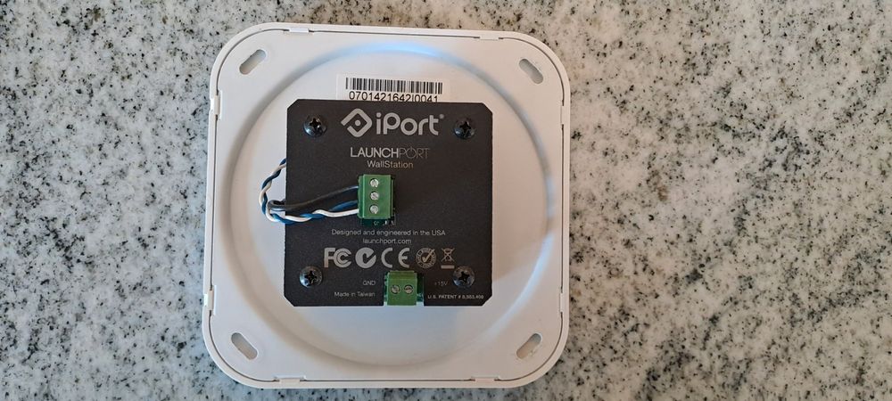 iPort Launch Wallstation weiss (magnetisch) | Kaufen auf Ricardo