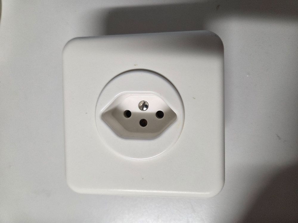 UP FELLER Steckdose T13 Typ13 (Gebraucht) in Zürich für CHF 12 – mit ...