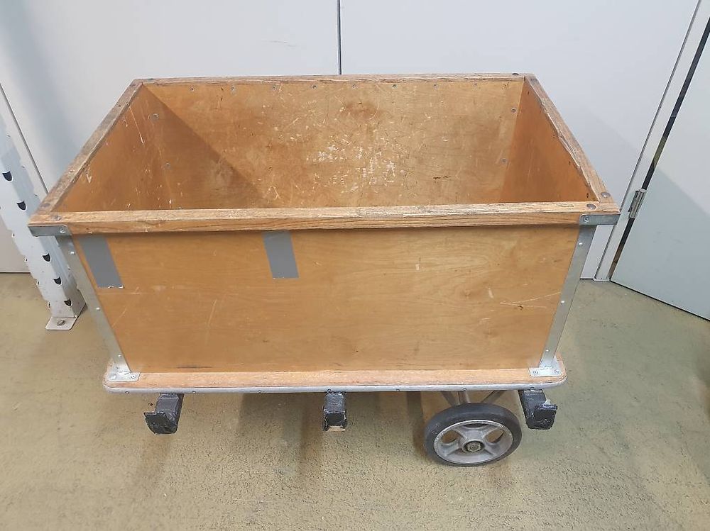 Chariot en bois / Postwagen (Gebraucht) in Biel/Bienne für CHF 50 – nur ...