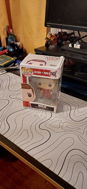 Haus des Geldes Funko Pop Figur (Berlin) +Maske (Gebraucht) in Uitikon ...