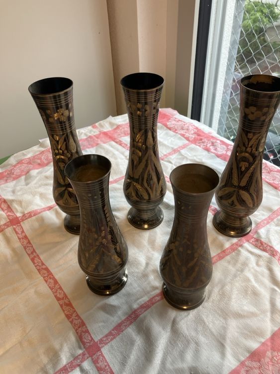 Ägyptische Vasen aus Metall graviert (Neu (gemäss Beschreibung)) in Zürich für CHF 75 – mit ...
