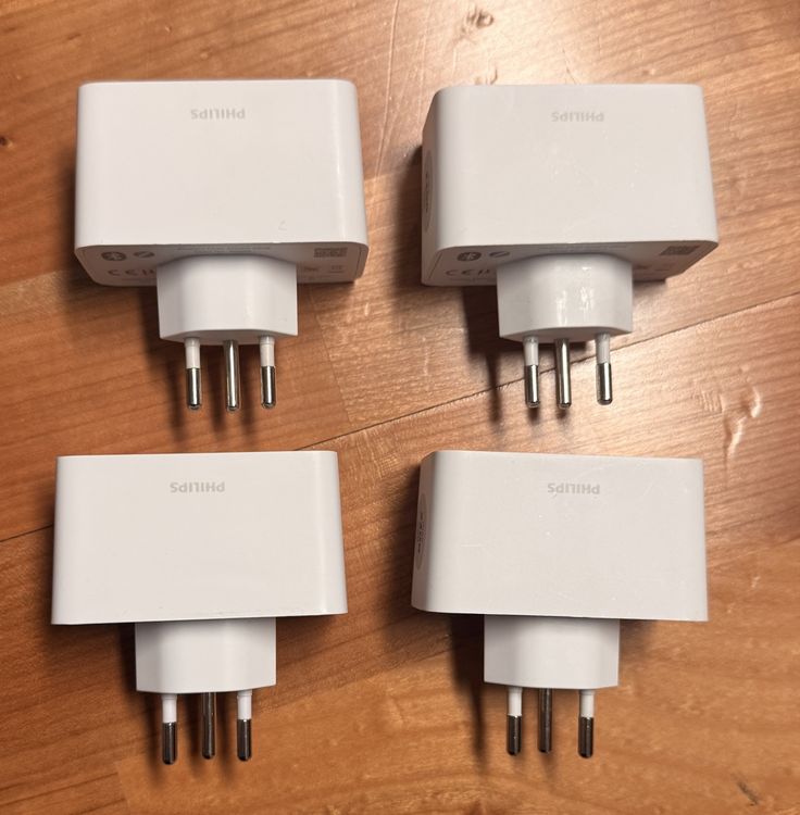 Philips Hue Smart Plug, 4er Set, neuwertig, Top Zustand (Neu (gemäss ...