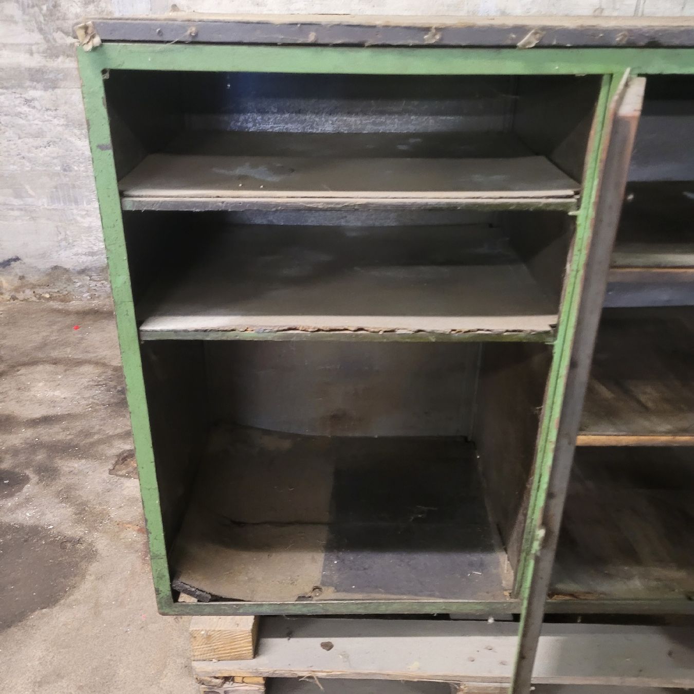 werkstatt metallschrank gestell (Gebraucht) in Reichenburg für CHF 40 ...